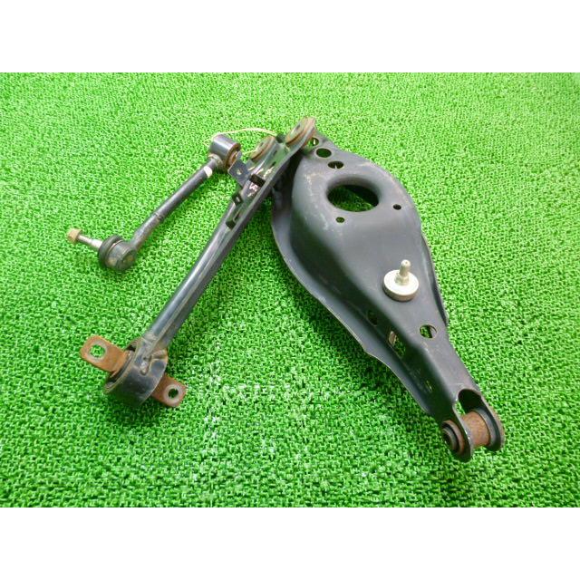 オーリス DBA-ZRE186H 右Rロアアーム 48730-12240,48710-72010,48760-12010 : Shirato ...