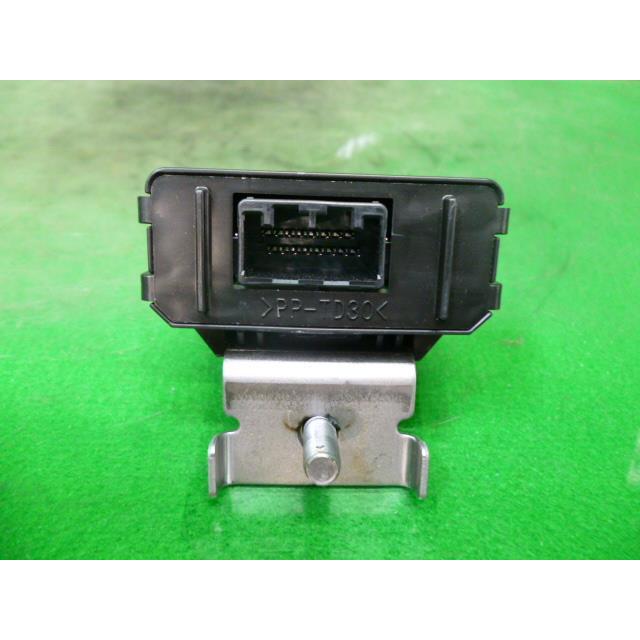 シャトル DAA-GP8 その他 コントロールユニット TD4-J021,GXW : Shirato Auto Parts - 通販 - Yahoo!ショッピング