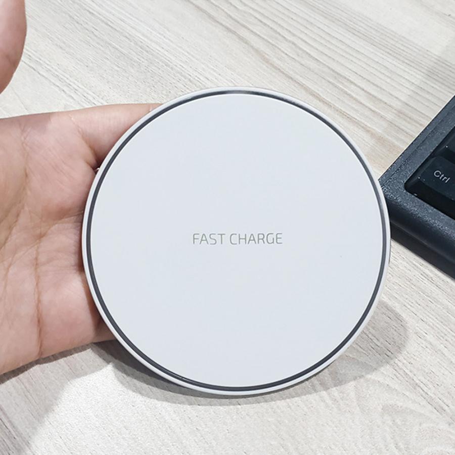 AiMike 【即納】 ワイヤレス充電器 無線充電器 充電器 Qi3.0 15W急速充電 おくだけ充電 小型 軽量 マルチ保護機能 ...