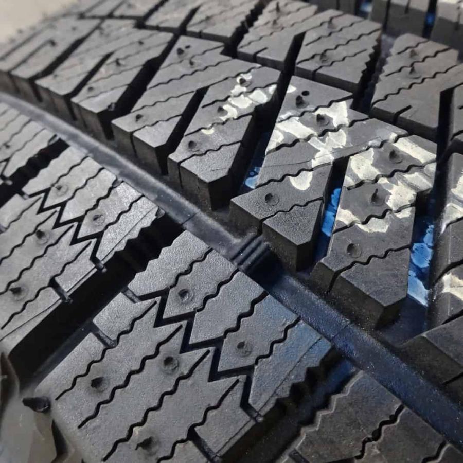 ブリザック VRX2 冬新品2021年製 4本SET 会社宛 送料無料 205/60R16 92S ブリヂストン XG02 SAI ヴォクシー ステップワゴン プリウスα NO,Z5000 ...