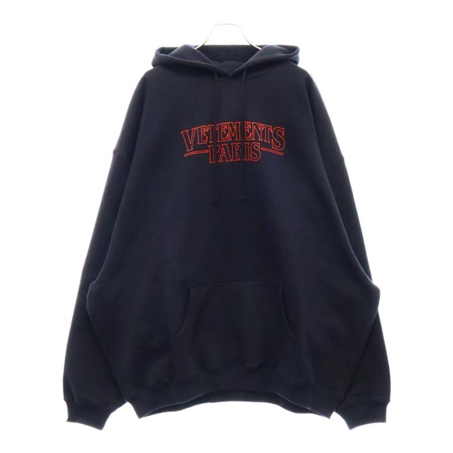 VETEMENTS（ヴェトモン） 23AW Paris Logo Hoodie パリス ロゴ プリント プルオーバーパーカー フーディー ...