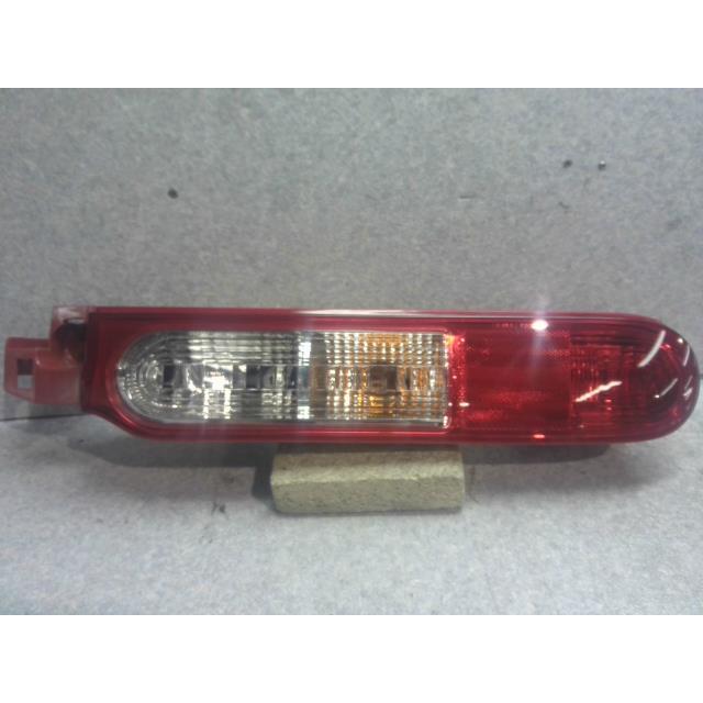 キューブ DBA-Z12 右テールランプ 15X L50 P8187 : 有限会社 昭和メタル アウトレット - 通販 - Yahoo!ショッピング