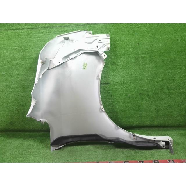 ヴォクシー DBA-ZRR70W 左 F フロント フェンダー 070 : 有限会社 昭和メタル アウトレット - 通販 - Yahoo!ショッピング