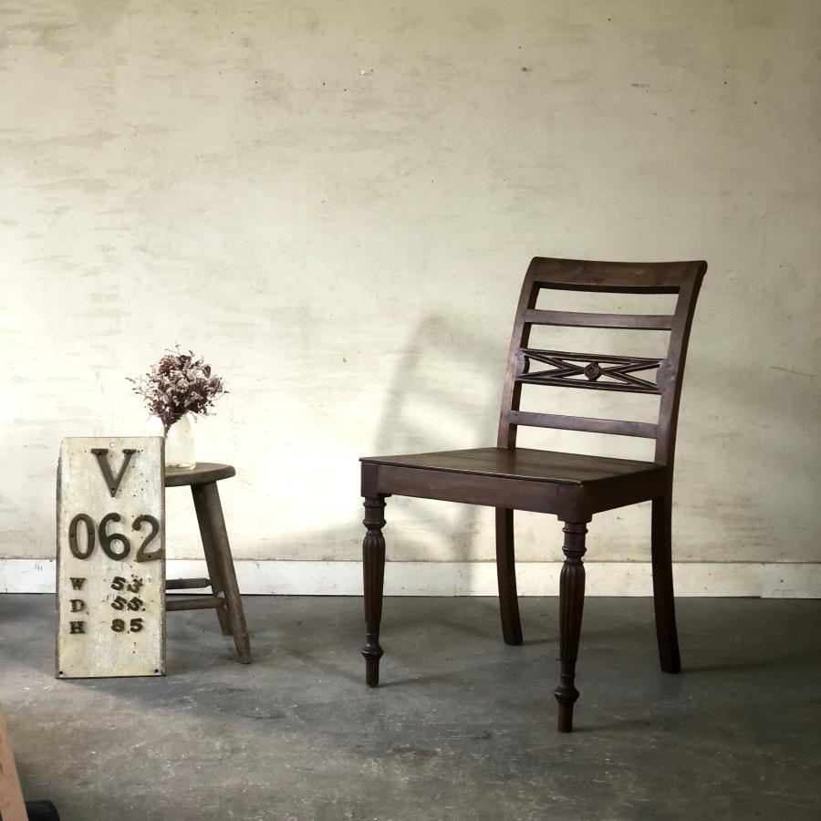V-062〓W53×D55×H85 アンティークチェアー ビンテージ 古い木製椅子 cafe 店舗什器 stk : 種to家 - 通販 - Yahoo!ショッピング