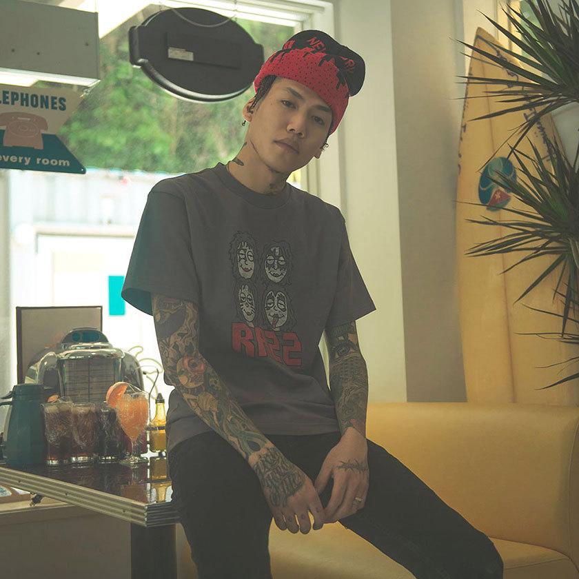 RAZZIS Tシャツ メンズ 半袖 ラズ ブランド おしゃれ KISS キス ロックT グレー 白 ストリートファッション ユニセックス 春 夏 (郵) : SILVER BULLET ...