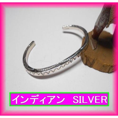 インディアンジュエリー ハンドメイド シルバー バングル 銀 sterling ナバホ族 アリゾナ d482 : シルバーshopジョージア - 通販 - Yahoo!ショッピング