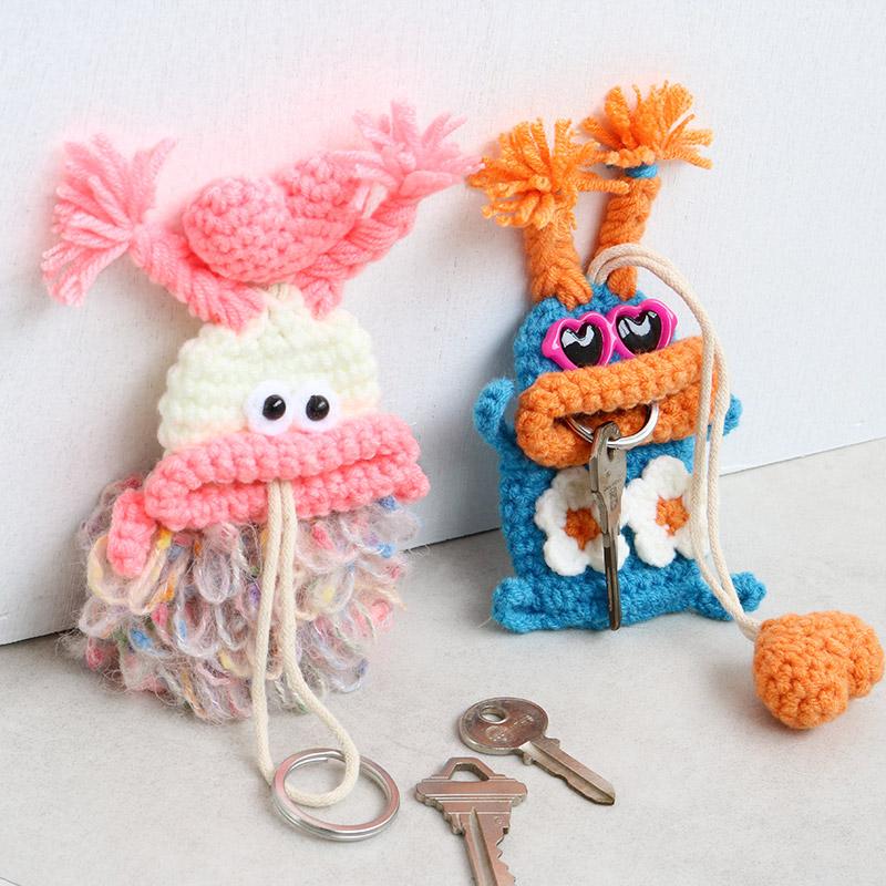 毛糸のマスコット キーケース 鍵 カバー キーカバー キャラクター 収納 かわいい ファッション小物 マカロニエッジ macaroni edge ユニーク メール便OK :meymkeyc:腕 ...