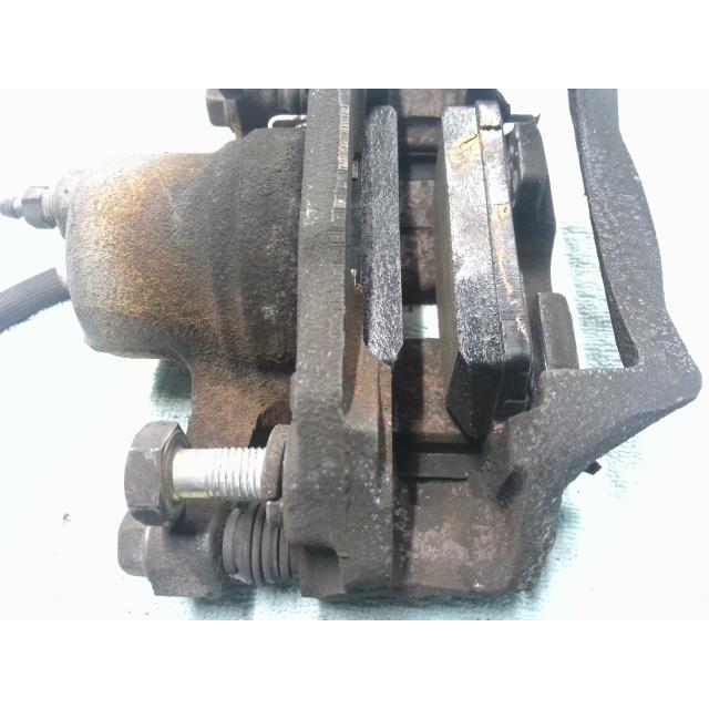 セドリック E-PY32 右リアキャリパー WK1 44001-73L00 : 000021189444430 : 新生 ヤフー店 - 通販 - Yahoo!ショッピング