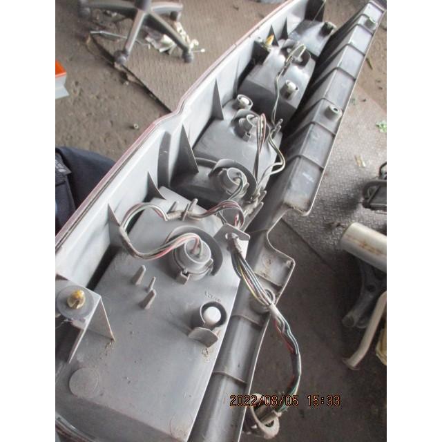 ホンダ RF3 ステップワゴン 右・テールランプ ブレーキ P1442 : 株式会社エース金属 - 通販 - Yahoo!ショッピング