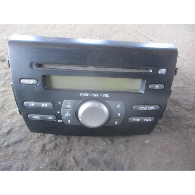 ダイハツ L175 ムーブ ムーヴ カーオーディオ CD 純正 86180-B2590 : 株式会社エース金属 - 通販 - Yahoo!ショッピング