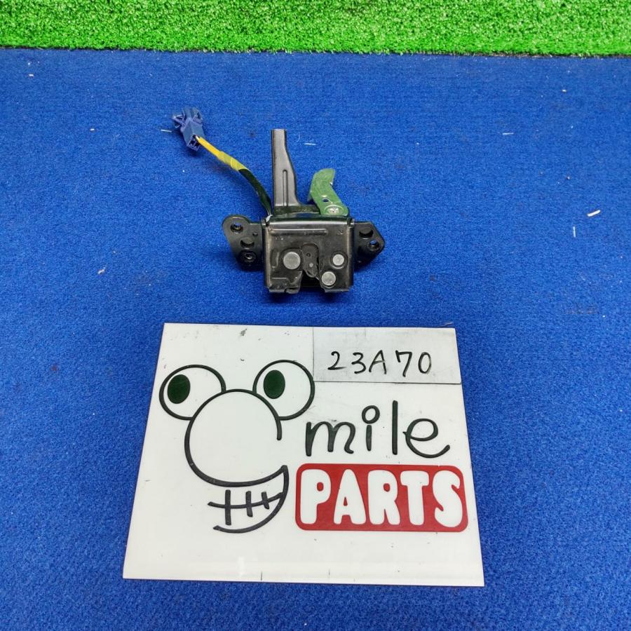 KSP90 ヴィッツ 純正 ゲートドアロックソレノイド 1A3−20−5/23A70*同梱不可 : スマイルパーツ1号店 - 通販 ...