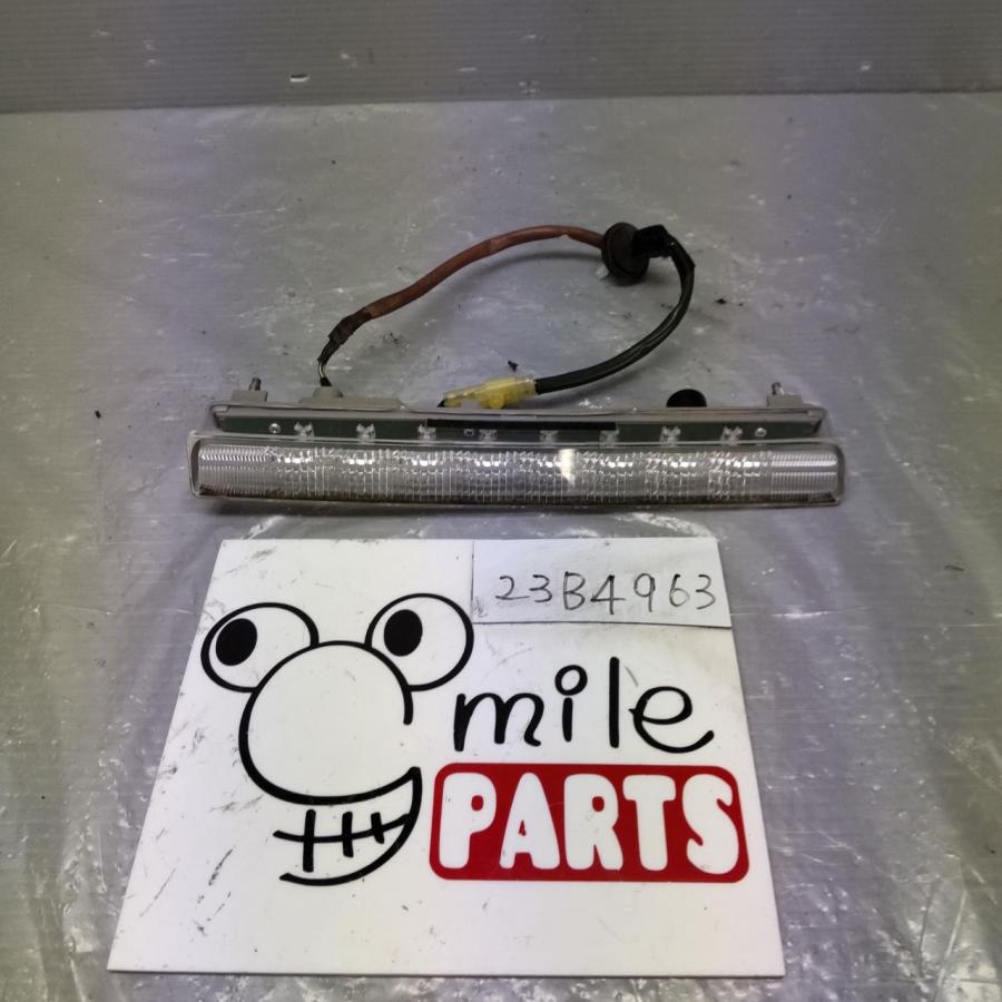 GH2／GH3 インプレッサ 純正 ハイマウントランプ 1D5−20−4/23B4963*同梱不可 : スマイルパーツ1号店 - 通販 - Yahoo!ショッピング