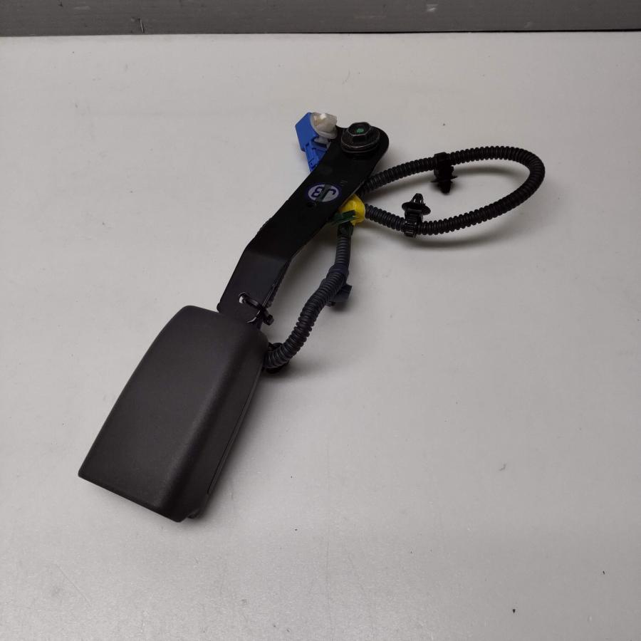 RB4／RB3 オデッセイ 純正 運転席シートベルトバックル 2Z4−27−1/24C2236*同梱不可 : スマイルパーツ1号店 - 通販 - Yahoo!ショッピング