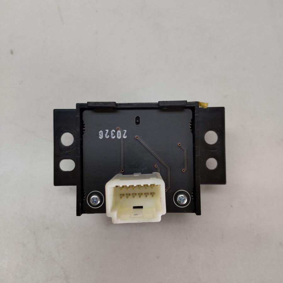 FC26／FNC26 セレナ 純正 メータースイッチ 2Z6−24−2/24C3719*同梱不可 : スマイルパーツ1号店 - 通販 - Yahoo!ショッピング