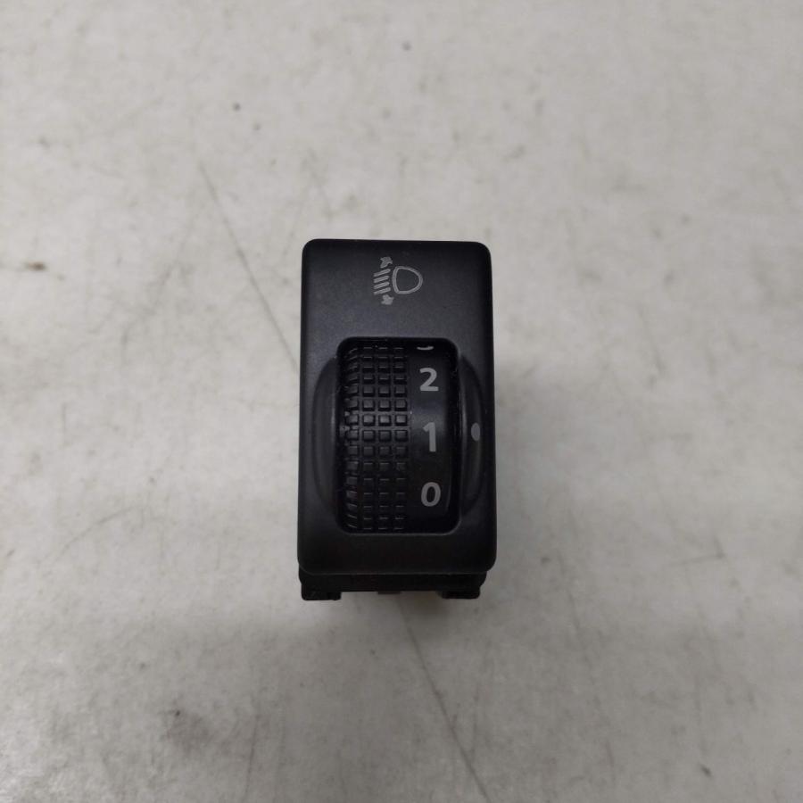 K13 マーチ 純正 レベライザースイッチ 2Z7−20−5/25E98*同梱不可 : スマイルパーツ1号店 - 通販 - Yahoo!ショッピング
