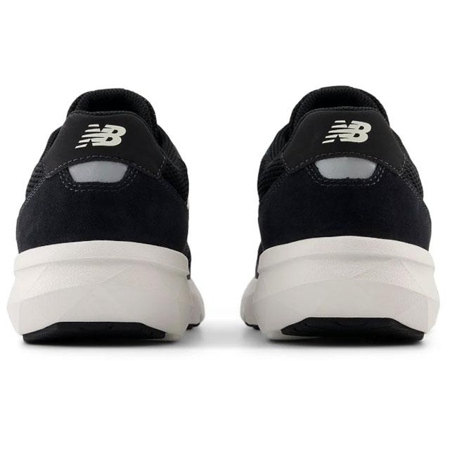 送料無料 ウォーキングシューズ スニーカー ローカット メンズ レディース FW 秋冬 新作 秋新作 冬新作 人気 流行 定番 2024 NB new balance UA800 DB1 黒 靴 ワイズ2E ブラック カジュアルシューズ New Balance（ニューバランス） スニーカー メンズ ウォーキング