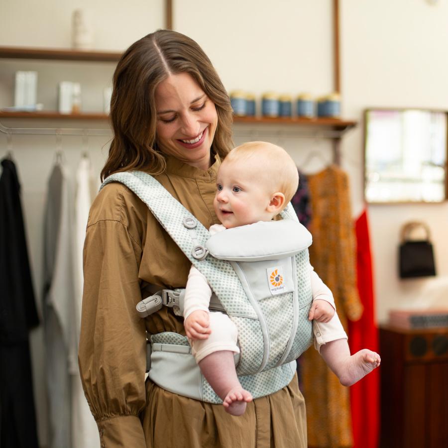 ergobaby エルゴベビー Ergobaby オムニ ブリーズ 抱っこひも ベビーウェアリング 新生児 4WAY ポーチ付き OMNI BREEZE : スニークオンラインショップ ...