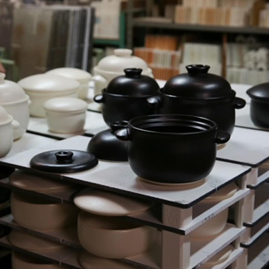たいせい窯 ご飯鍋 土鍋 炊飯鍋 5合炊き ご飯 ごはん鍋 5合 ブラック ホワイト 黒 白 G00007 G00007 :tsg ...