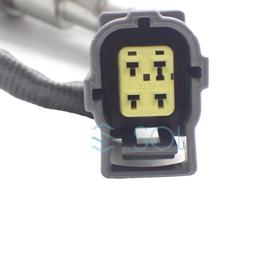 送料185円 ベンツ W176 W246 W117 O2センサー ラムダセンサー BOSCH製 A180 A250 A45 B180 B250 ...