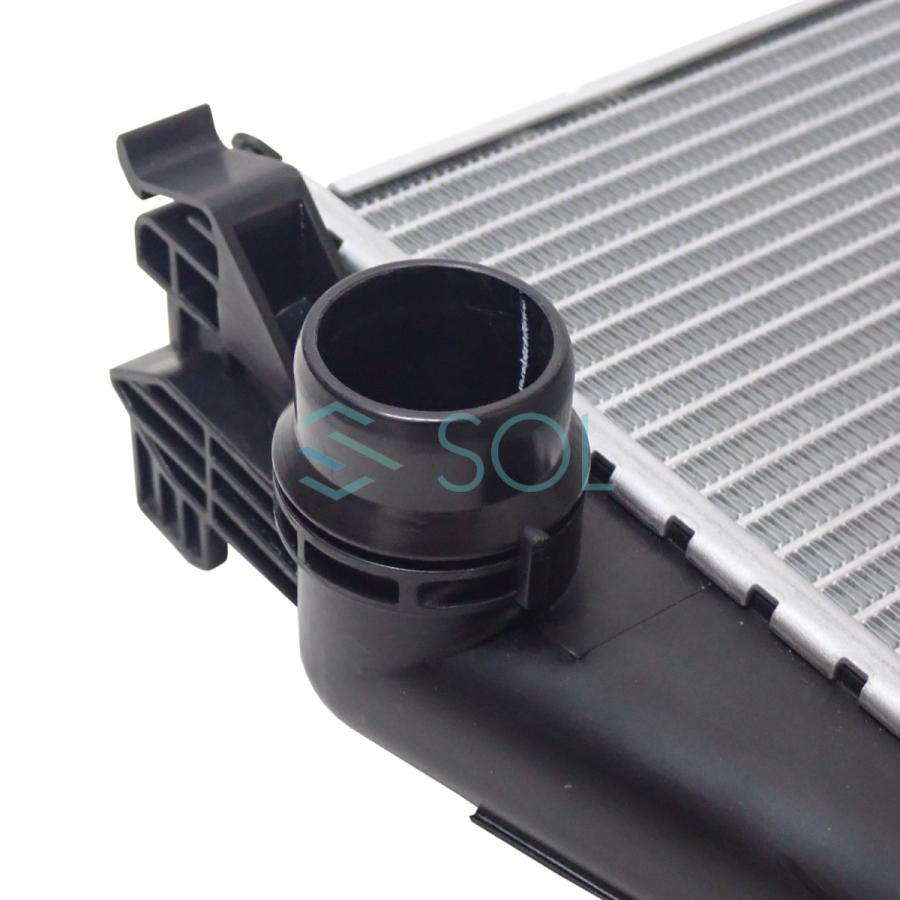 ベンツ W205 W213 W238 W257 ラジエーター ラジエター C180 C200 C220d C250 C350 C450 C43 ...