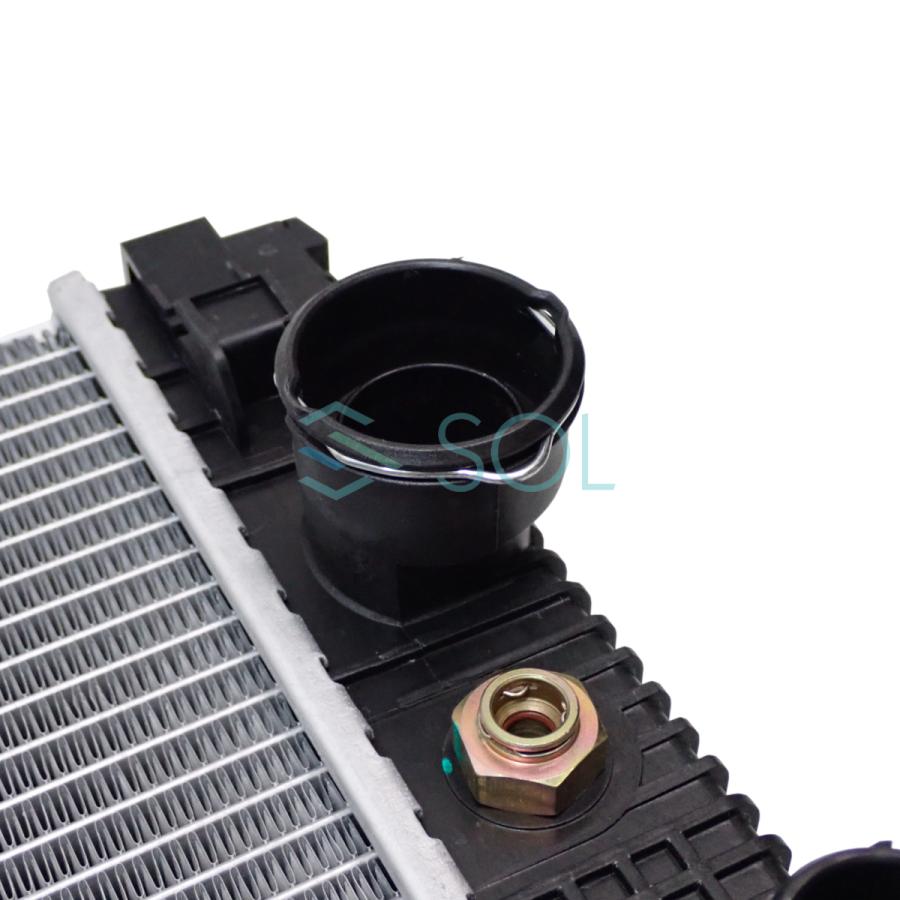 Mercedes-Benz CAPSOL ベンツ Cクラス W203 C320 ラジエーター ラジエター 冷却装置 2045002803 18 ...