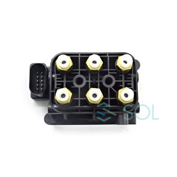 PORSCHE ポルシェ パナメーラ(970) エアサス バルブブロック バルブユニット 97035815302 出荷締切18時 : 自動車 ...