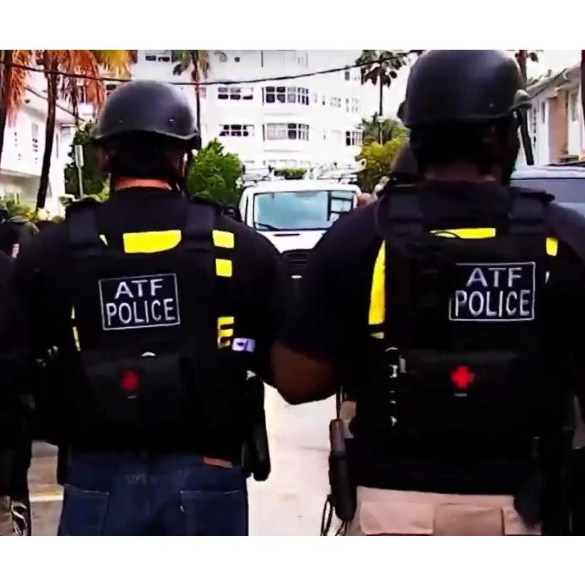 ATF POLICEパネルパッチ ミディアム : SPECTRE SIGNS GEAR - 通販 - Yahoo!ショッピング