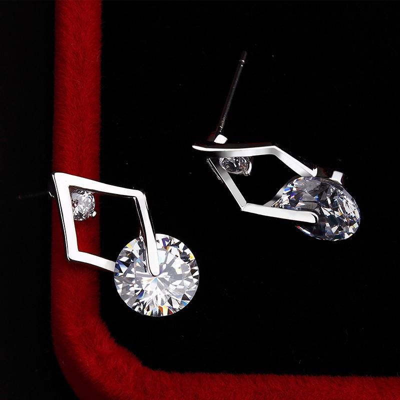 SWAROVSKI S925純銀 ピアス レディース スタッド アレルギー対応 キャッチ アクセサリー : EverFlawless ジュエリー - 通販 - Yahoo!ショッピング