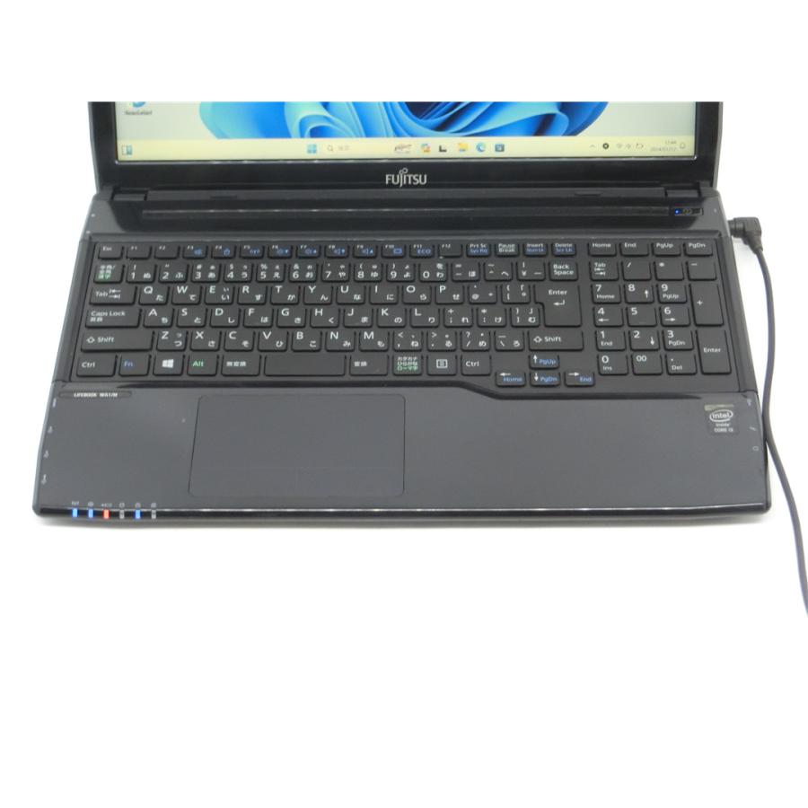 FMV 薄型軽量/カメラ内蔵/テンキー/15.6型/ノートPC/新品SSD256 FMV 薄型軽量/カメラ内蔵/テンキー/15.6型/ノートPC/新品SSD256