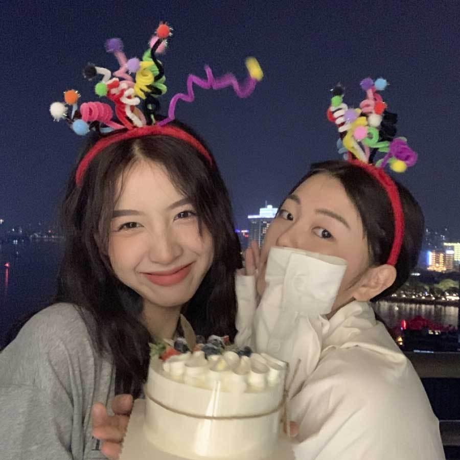 ヘアアクセサリー カチューシャ 2個セット 撮影 パーティー 結婚式 成人式 誕生日会 髪飾り 誕生会 バースデー 飾り バースデイ 演出 送料無料 :yk891:STARABA - 通販 ...