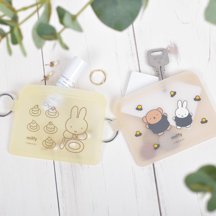 メール便 ミッフィー フラッポ FLAPPO シリコンポーチ フラット 小さめ スリム コンパクト シリコン ポーチ リング付き カード入れ 収納 コスメポーチ 化粧 : スターズ - 通販 ...