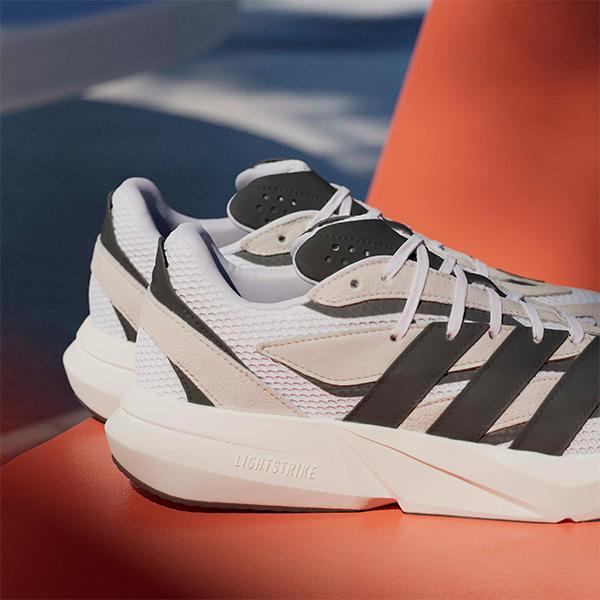 adidas（アディダス） ランニングシューズ ライトブレイズ JH6944