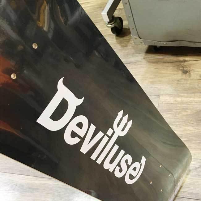 デビルユース DEVILUSE x STORMY ストーミー Logo Limited SKATEBOARD DECK(8.0INCH) 限定 スケートボード デッキ スケボー ...