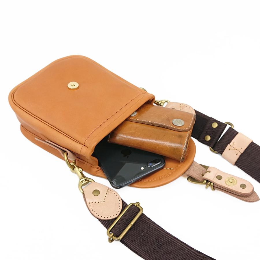 REDMOON レッドムーン ショルダーポーチ ショルダーバッグ スマホポーチ 38mm コンチョ 牛革 オイルレザー ミリタリー メンズ RM-MTSB-MA38 ...