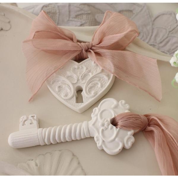 アロマストーン 石膏 アロマ マチルドエム フランス センティッドデコ ハート鍵穴 サンタルシークレット (725) サンダルウッド 白檀 飾り マチルドM Mathilde M ...