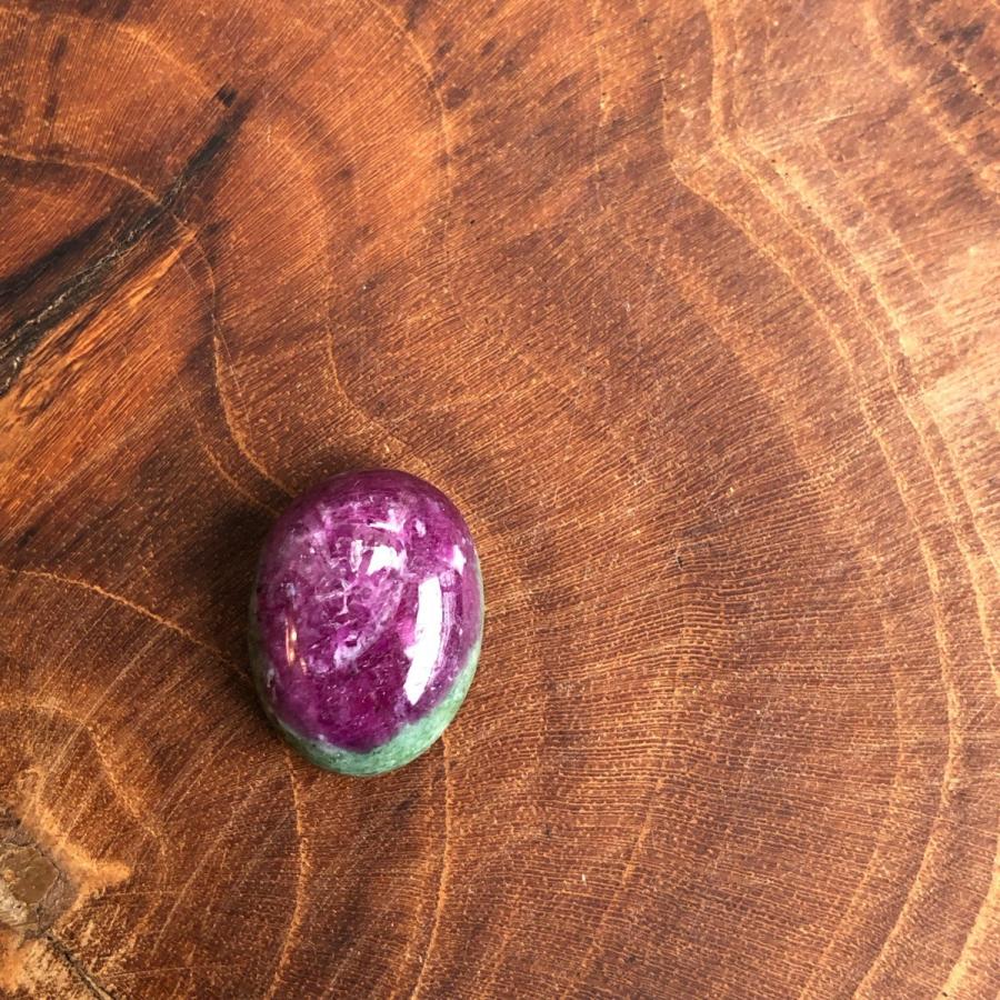 ルビーインゾイサイト《タンザニア産》【天然石 ルース017】 : isicule - 通販 - Yahoo!ショッピング