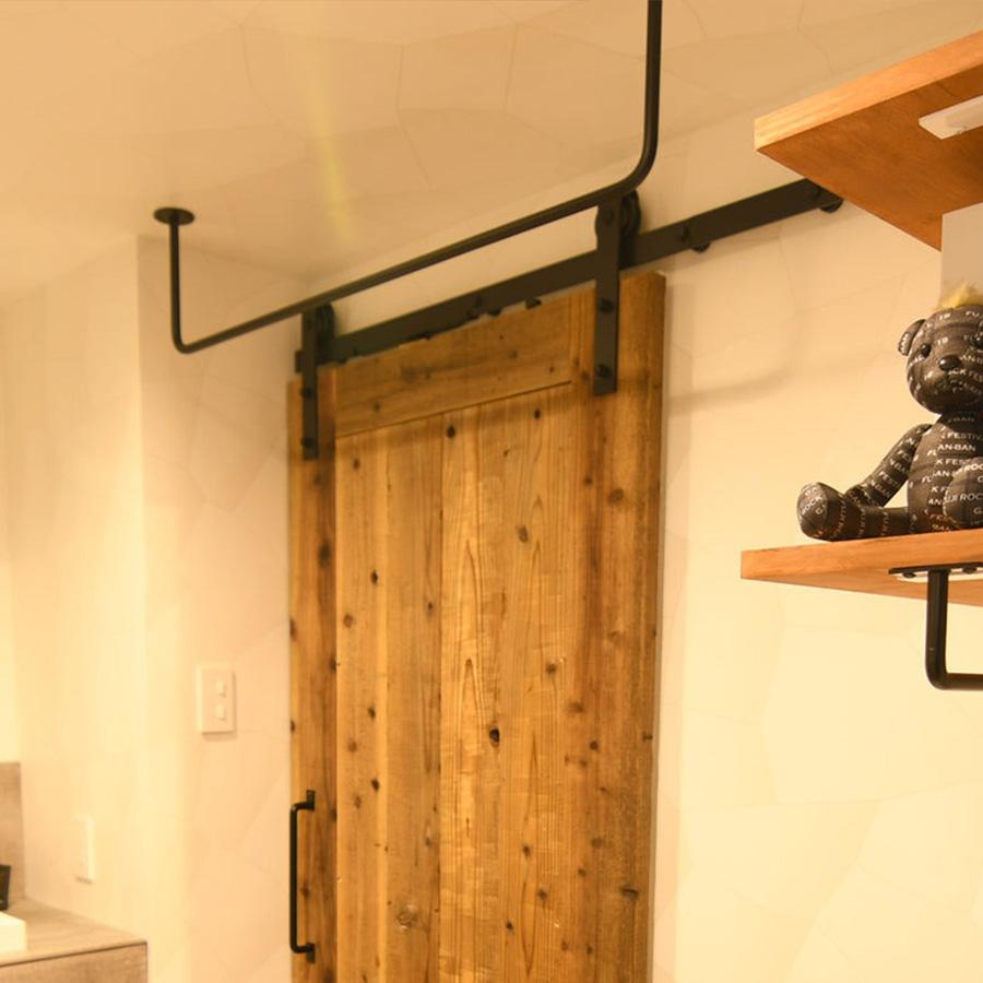 室内物干し アイアンバー コ型 W1500まで 洗濯物干し 物干し 天井 ハンガーバー ランドリールーム リフォーム 新築 植物 インダストリアル DIY : SULK steelwood ...