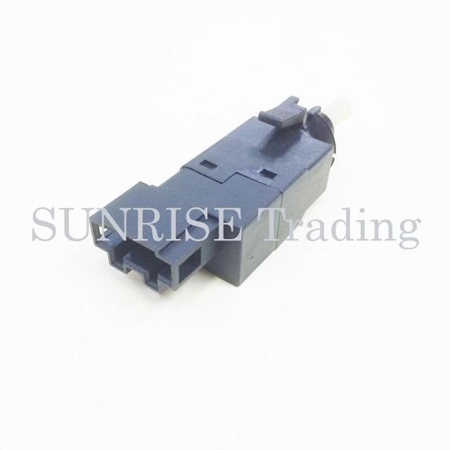 メルセデスベンツ W211 ストップランプ スイッチ 純正 :MB-A0015454009:サンライズトレーディング - 通販 - Yahoo ...