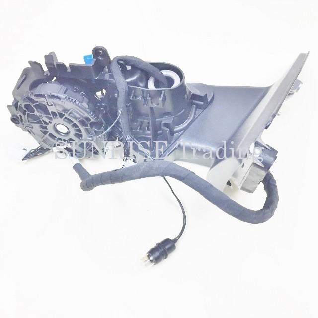 メルセデスベンツ W176 ドアミラーフレーム 左側 ※A1768100700の品番変更 純正 : サンライズトレーディング - 通販 ...