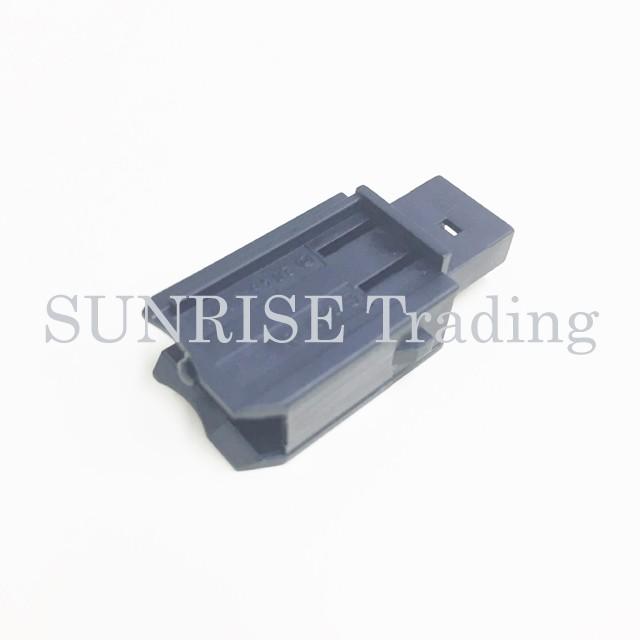 メルセデスベンツ W203 トランクリッド マイクロスイッチ 純正 : サンライズトレーディング - 通販 - Yahoo!ショッピング