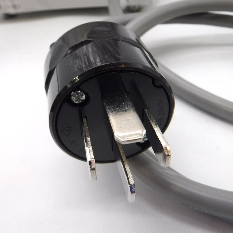 スズキッド 降圧器 DDトランスター STD-3000 未使用 降圧専用ポータブル変圧器 ディーディートランスター SUZUKID DW1495 :rc-ITOFF2BDNNOC-cgFQ ...