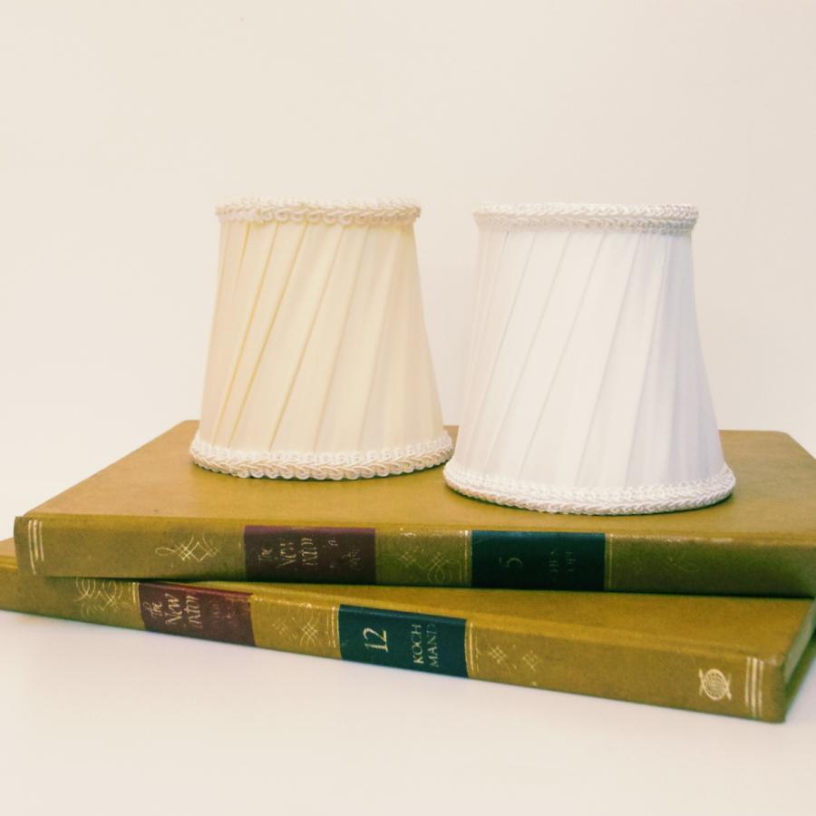 LED電球付き ＜メーカー直販＞サンヨウ SUNYOW FC-820G WH ホテルのお部屋にありそうな布シェードのテーブルランプ : サンヨウストア - 通販 - Yahoo!ショッピング