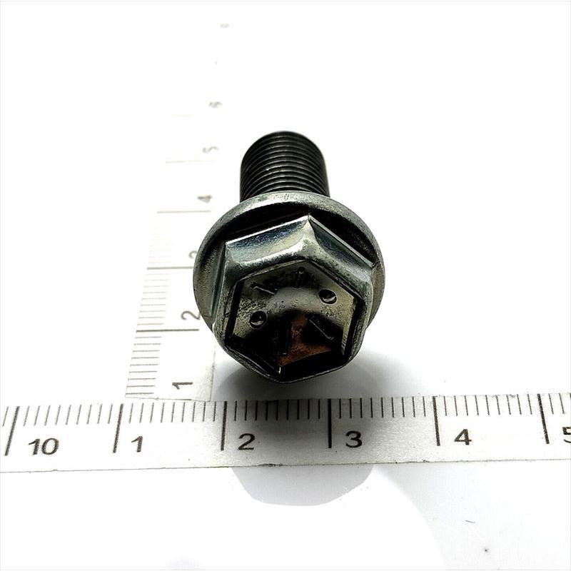 リヤディスクブレーキシリンダマウンティングボルトのみ 90105-10404 プリウス PLUGIN用 トヨタ純正部品 : スズキモータース ...