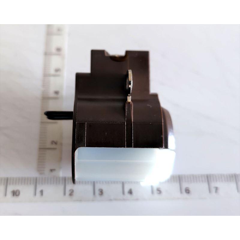 オルタネータブラシホルダASSYのみ 27370-58460 アイシス用 トヨタ純正部品 :dvfx18-12:スズキモータース dop ...