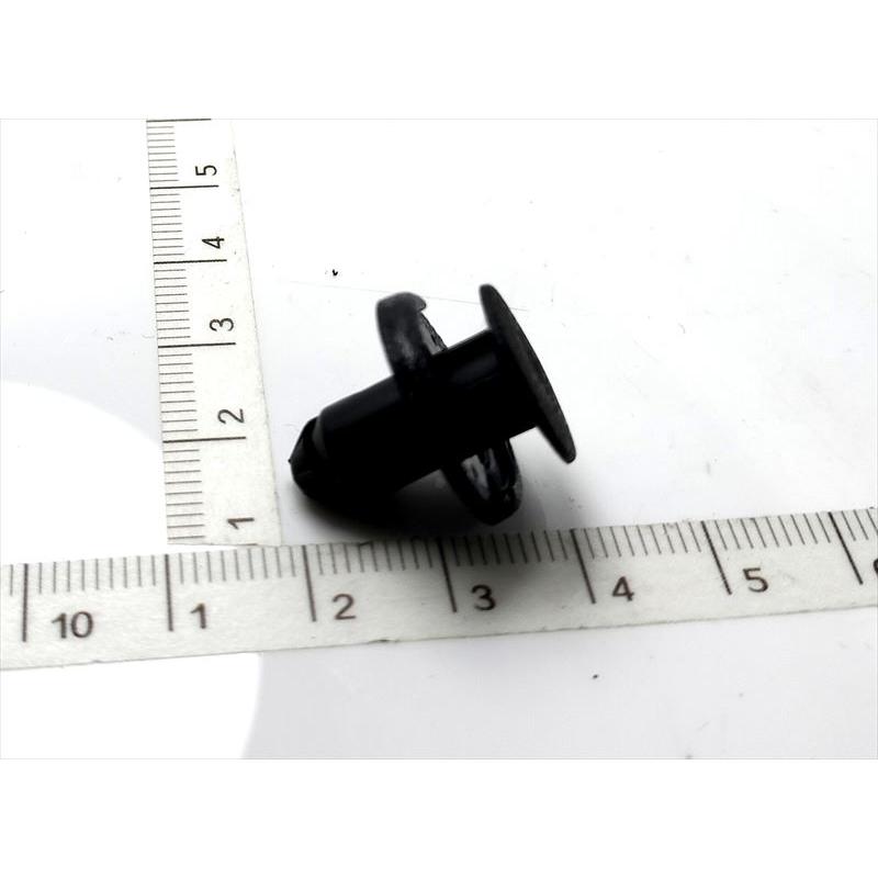 『図の W140044 のみ』 フォレスター用 2ピースD8のクリップ 909140044 FIG450 スバル純正部品 kwd31kwd ...