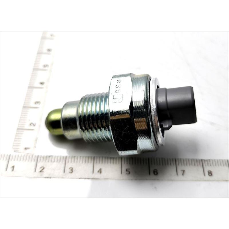 バックアップランプスイッチASSYのみ 84210-52050 ハイエース用 トヨタ純正部品 : スズキモータース dop-net - 通販 ...