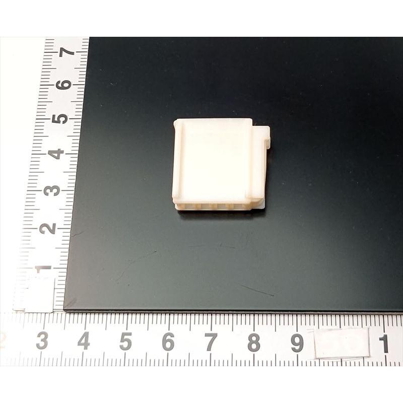 コネクターのハウジングのみ 90980-12304 トヨタ純正部品 : スズキモータース dop-net - 通販 - Yahoo!ショッピング