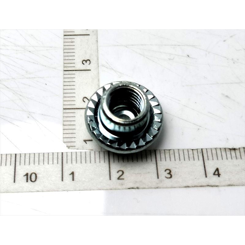 ランドクルーザー80用 ナットのみ 90176-08016 S-HDJ81V トヨタ純正部品 : スズキモータース dop-net - 通販 ...