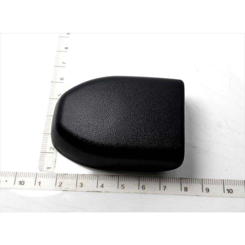 ラップベルトアウタアンカカバーLHのみ 73233-52010-C0 レクサス IS250C/350C用 トヨタ純正部品 : スズキモータース dop-net - 通販 - Yahoo!ショッピング