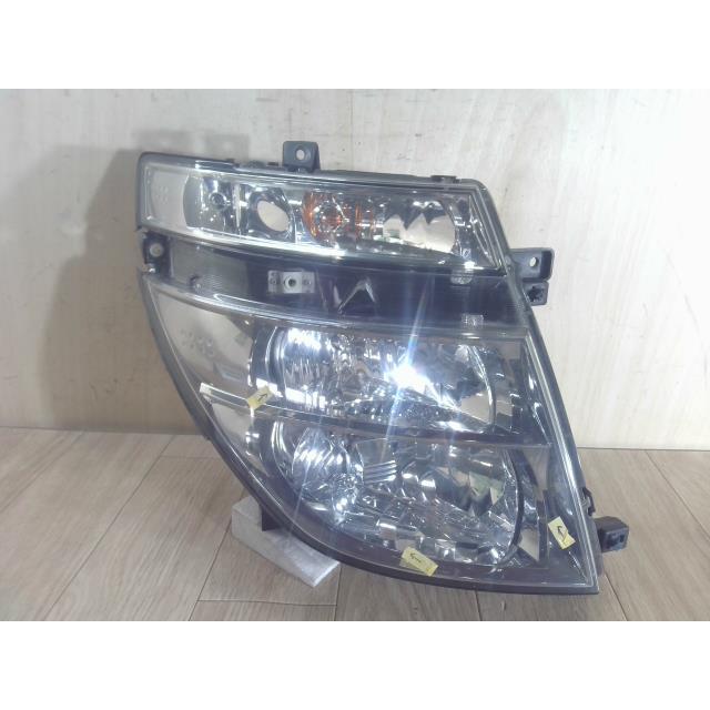 エルグランド UA-E51 右 ヘッドランプ ヘッドライト VG 8人 2Y4 コイト 100-24826 26010-WL227 : 231212000810800 : 株式会社SYパーツ ...